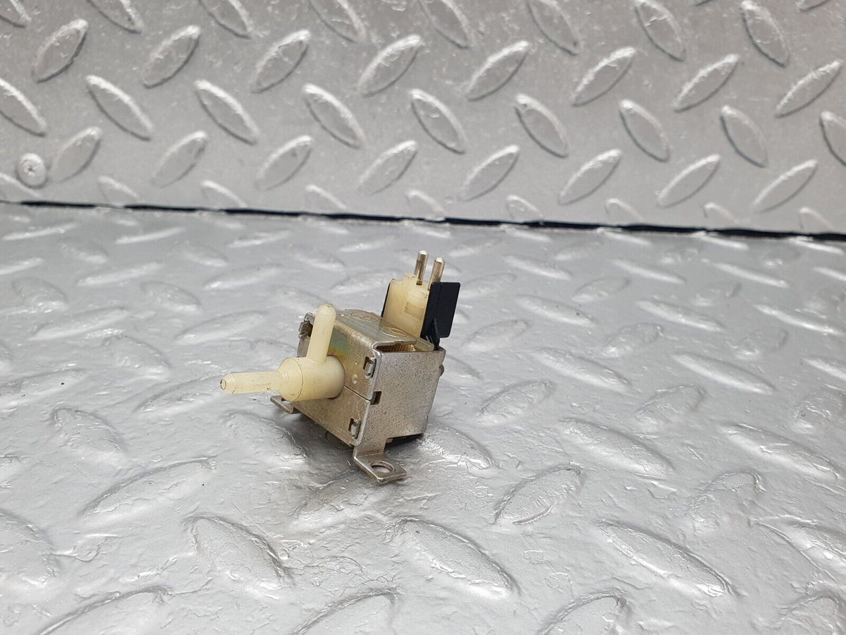 43543 Mercedes-Benz C126 380SEC Coupe Solenoid Vacuum Valve – Cannstatt ...