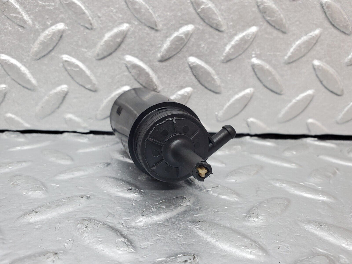 44347 Mercedes-Benz W123 280E Windscreen Washer Pump – Cannstatt ...